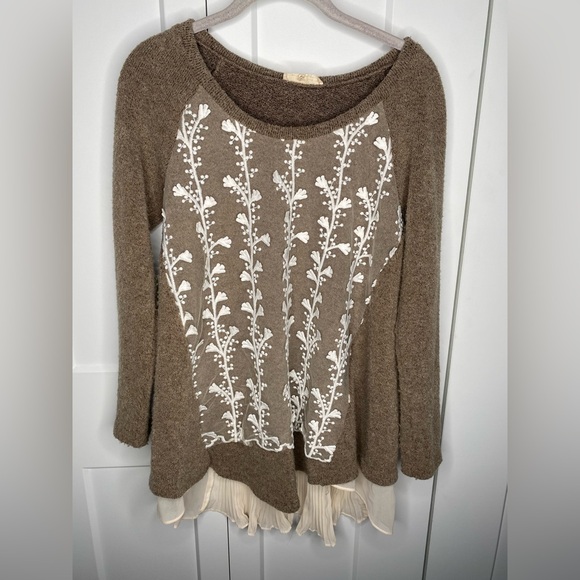 Ryu | Sweaters | Ryu Embroidered Floral Pleated Mesh Chiffon Split Back ...